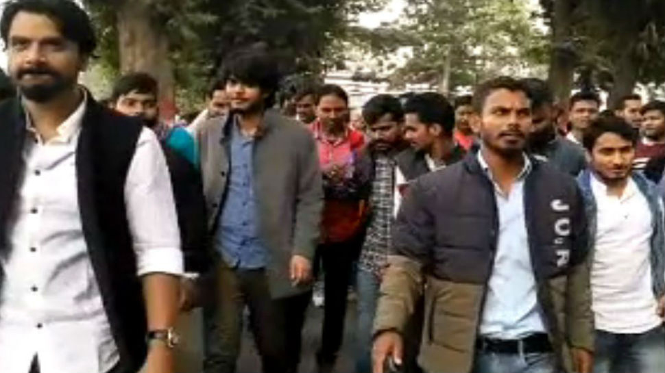 Sahabuddin son osama reached patna university with guards and weapons ...