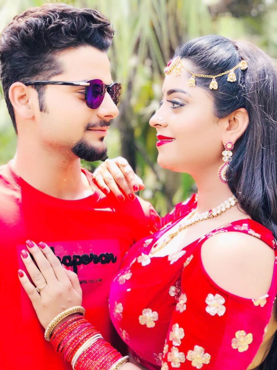 अपने लटके-झटकों से हंगामा मचाने को तैयार हैं यह भोजपुरी एक्ट्रेस, देखें ...