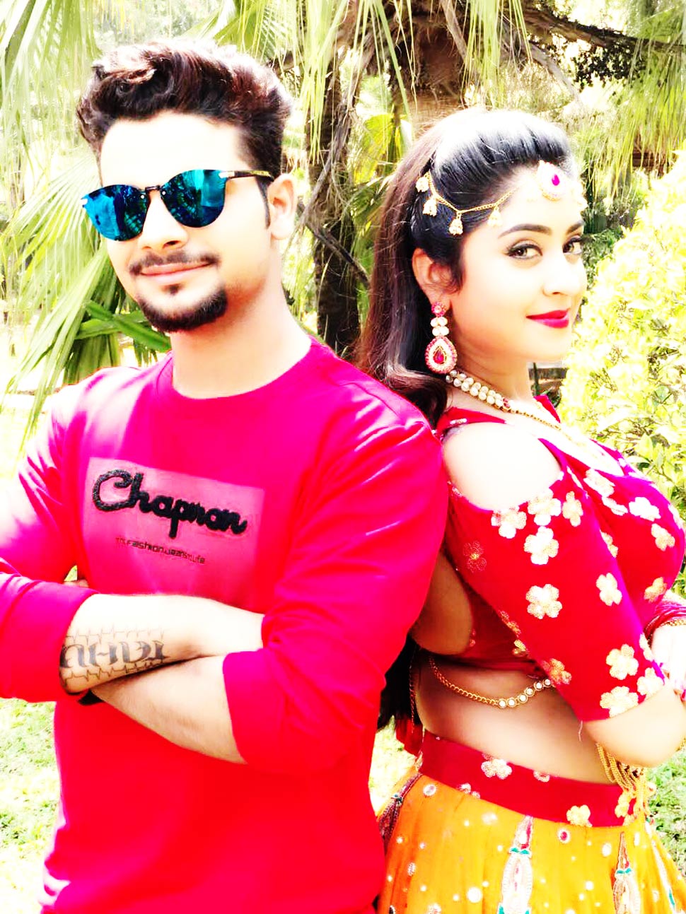 अपने लटके-झटकों से हंगामा मचाने को तैयार हैं यह भोजपुरी एक्ट्रेस, देखें ...